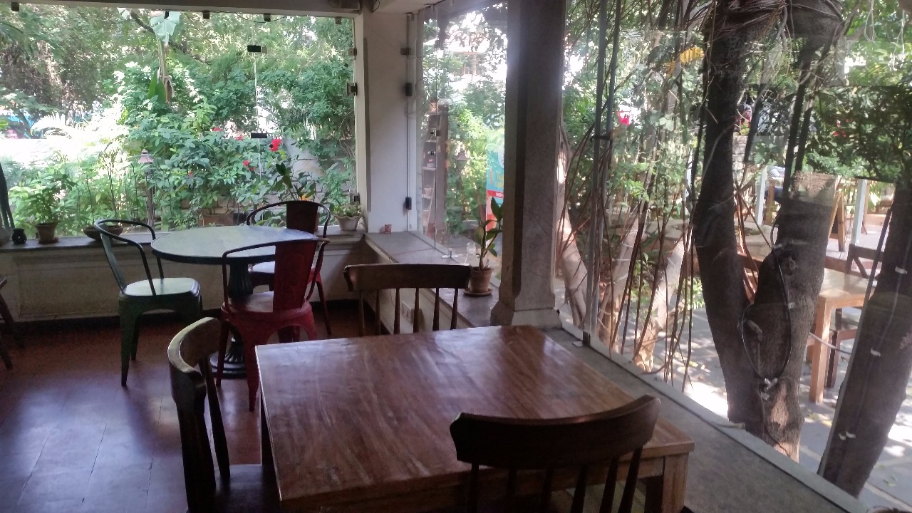 Autumn Leaf Café: Good Food Amidst Serene Surroundings | Foodaholix