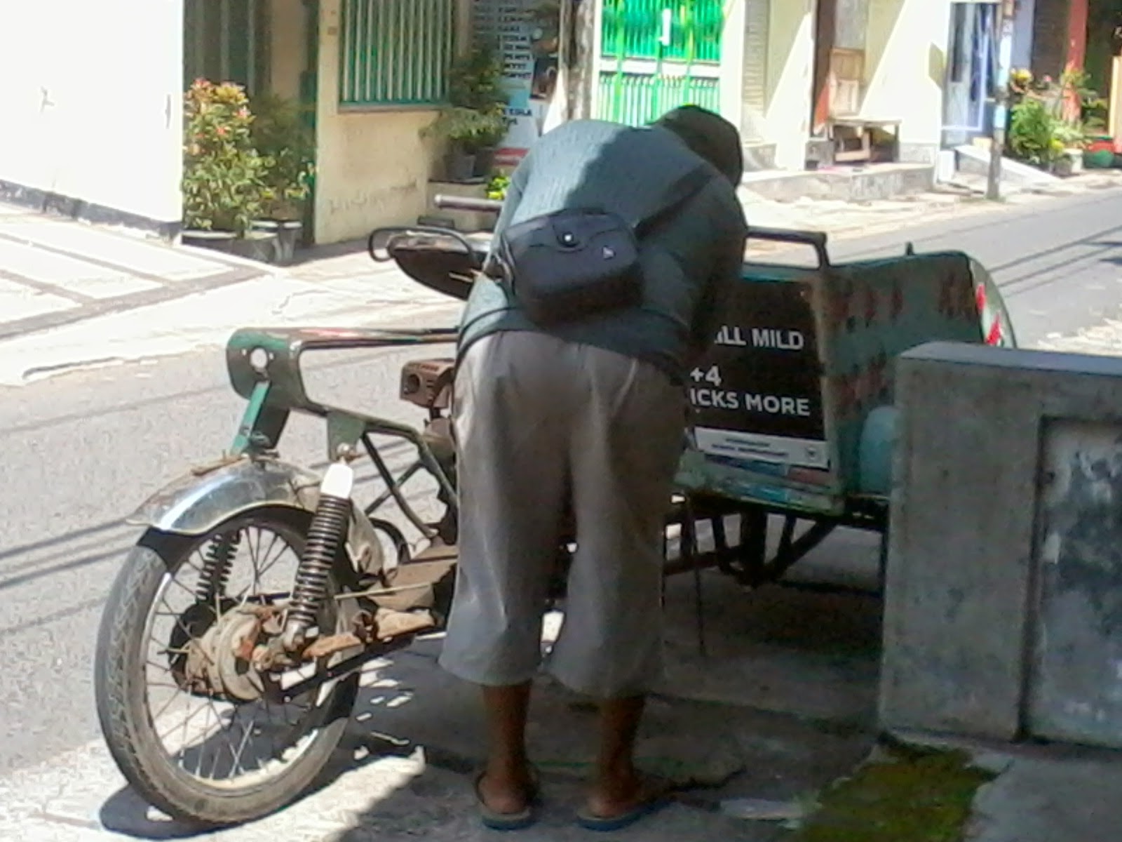 [FOTO] Becak Cantik Hasil Kreatifitas Rakyat | Ahdi Popos