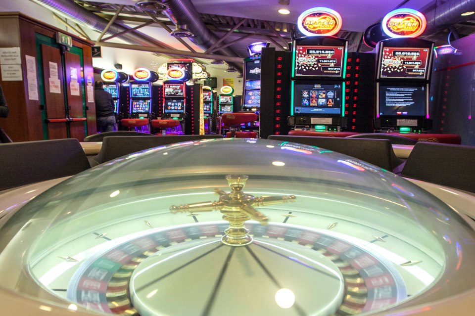 Il tempo ritrovato: Slot City, se l'Italia diventa una sala bingo