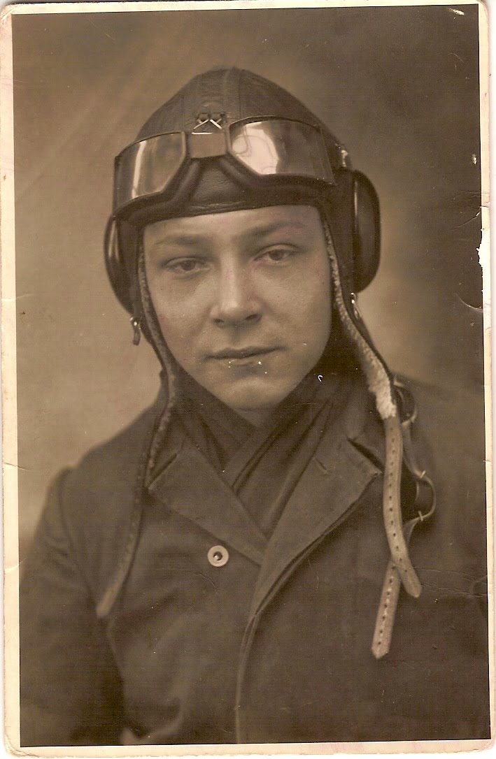 NAZI JERMAN: Foto Penutup Kepala Pilot (Flieger-Kopfhaube)