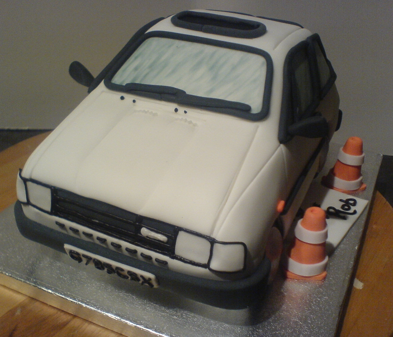 Cozzmic Cakes: August 2011