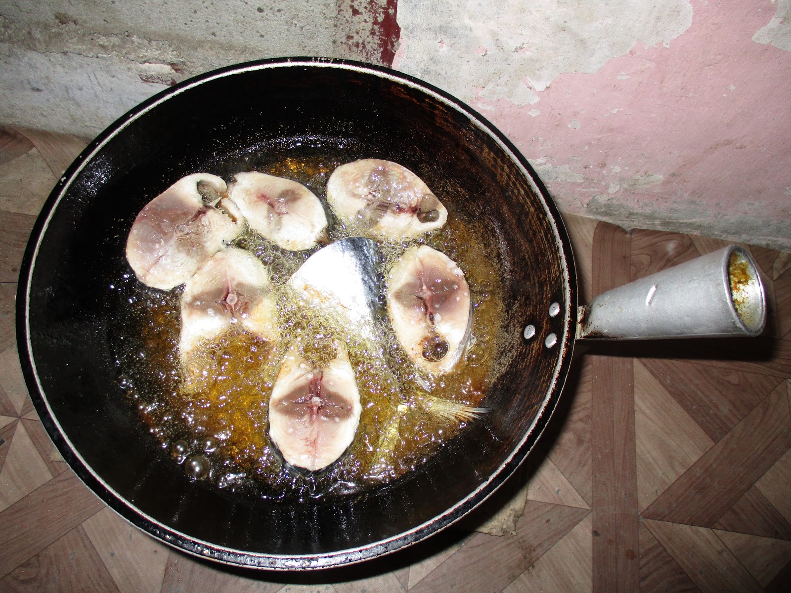 Filipino Food: "Escabecheng Gulyasan na may Itlog"