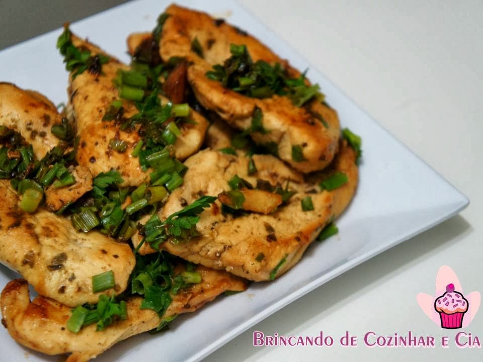 Brincando de Cozinhar e Cia: Filé de Frango Temperado com Curry e Gengibre