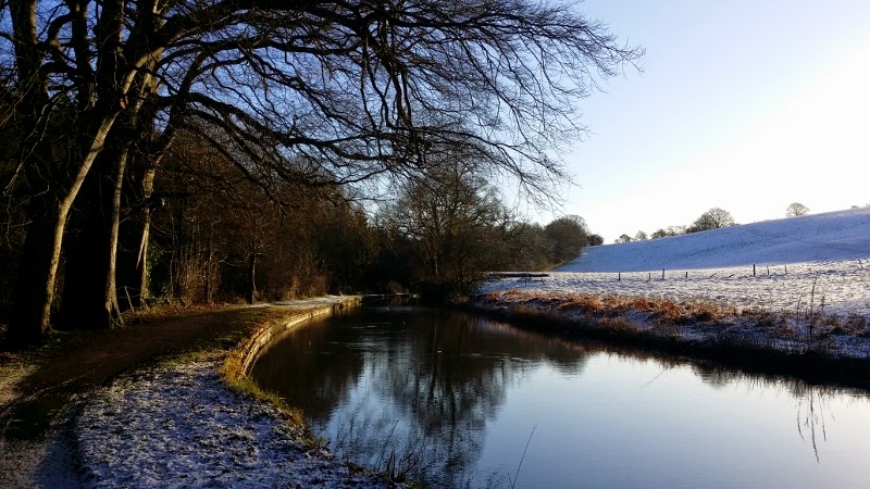 Lucy's Wednesday walks: Kinver walks: a snowy Hyde lock and Canal