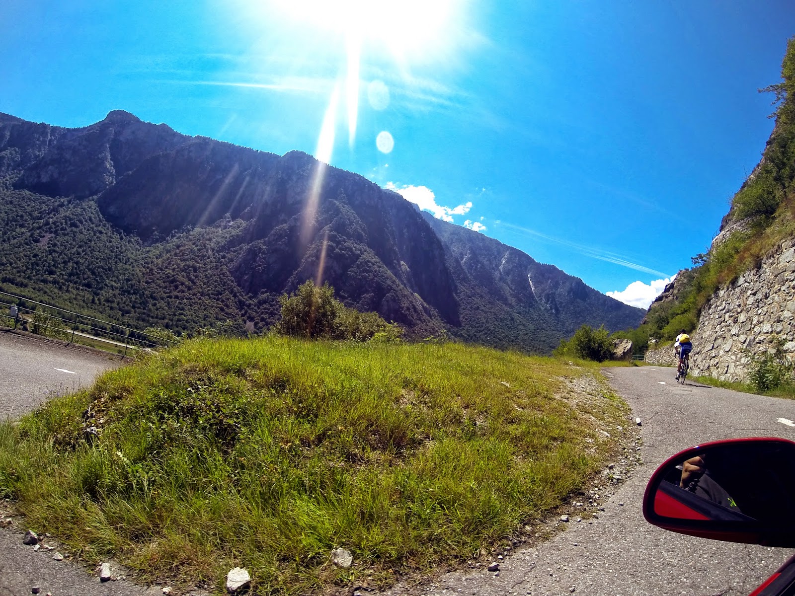 Pass Hunters: "les lacets de montvernier" hard into the rock