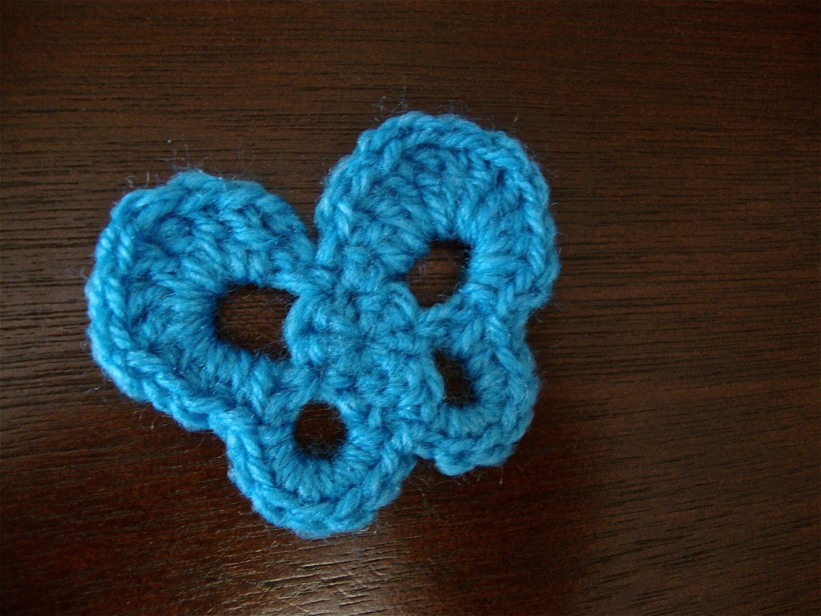 KrochetLove: Simple Butterfly Motif