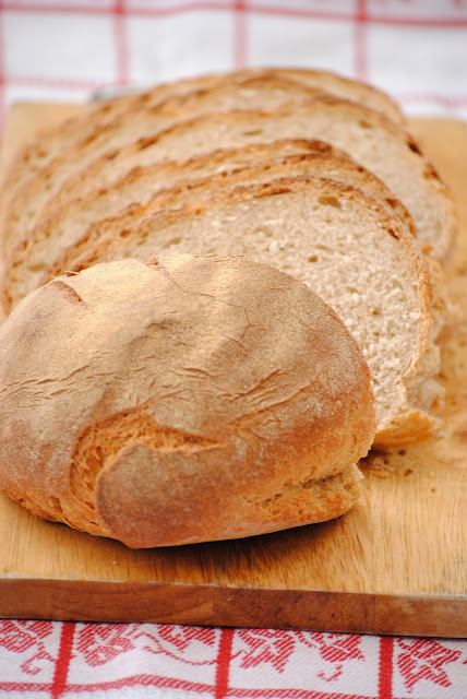 THURSDAYSCOOKING: Kruh sa pivom i poljskim predtijestom