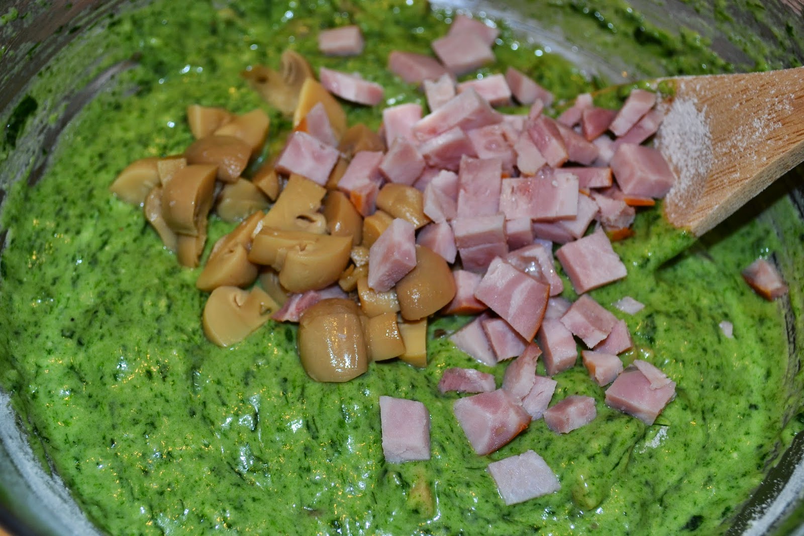 Savoare in bucate: Chec aperitiv cu spanac