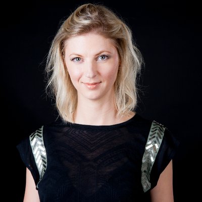 A Bookworm's World: Giveaway - Into the Night - Sarah Bailey