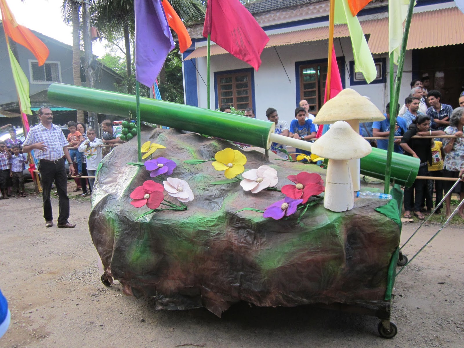 Goan Festivals: Bonderam : Festivals of Flags at Divar Goa