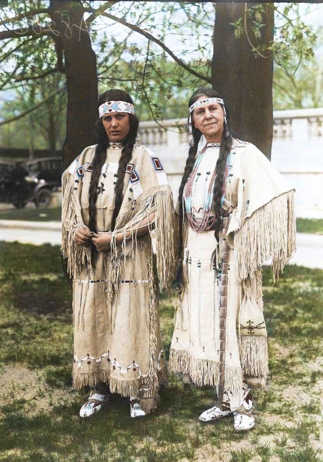 Historical Colorized Pictures Show Native Americans at the White House ...