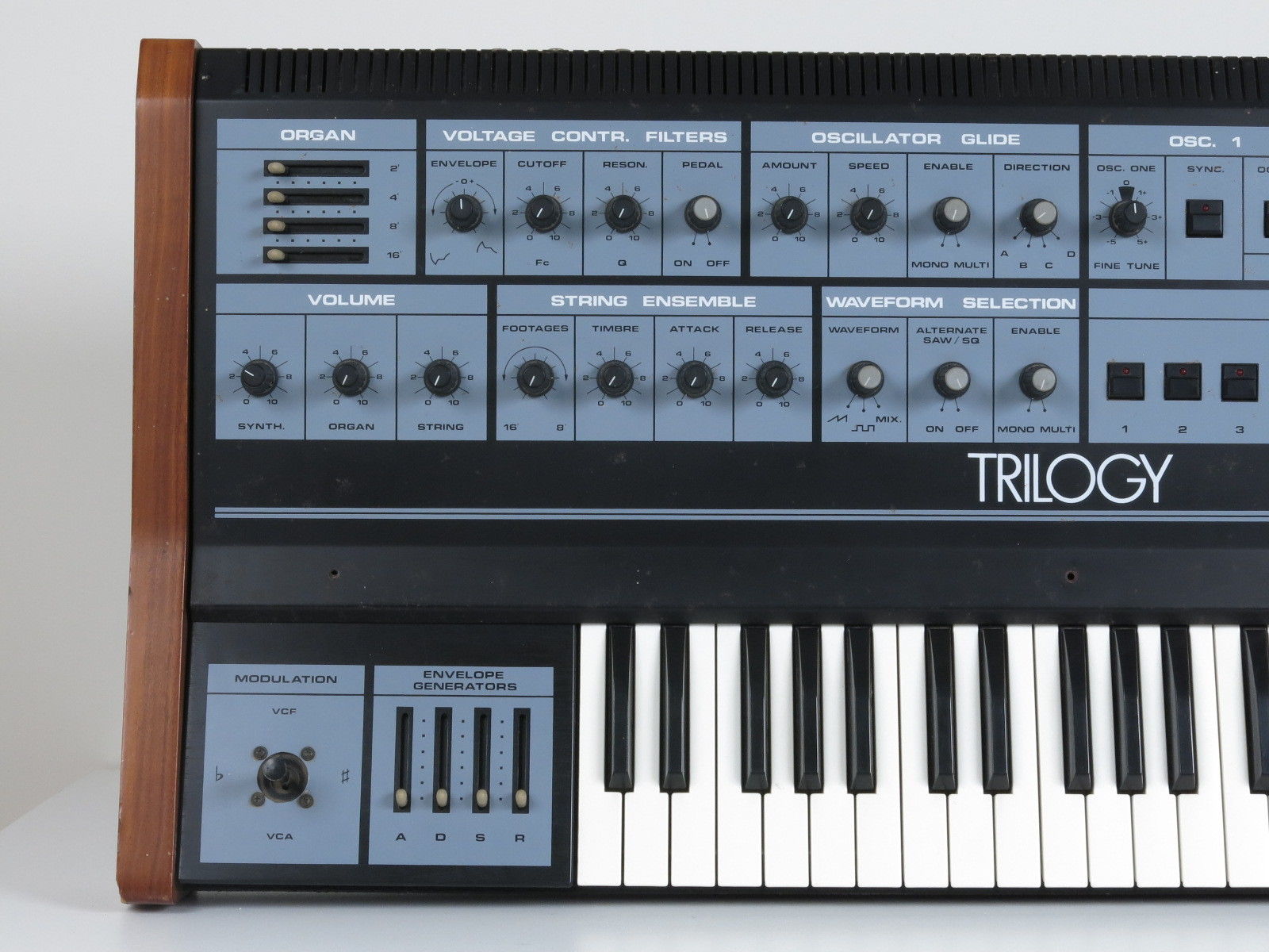 MATRIXSYNTH: Crumar Trilogy