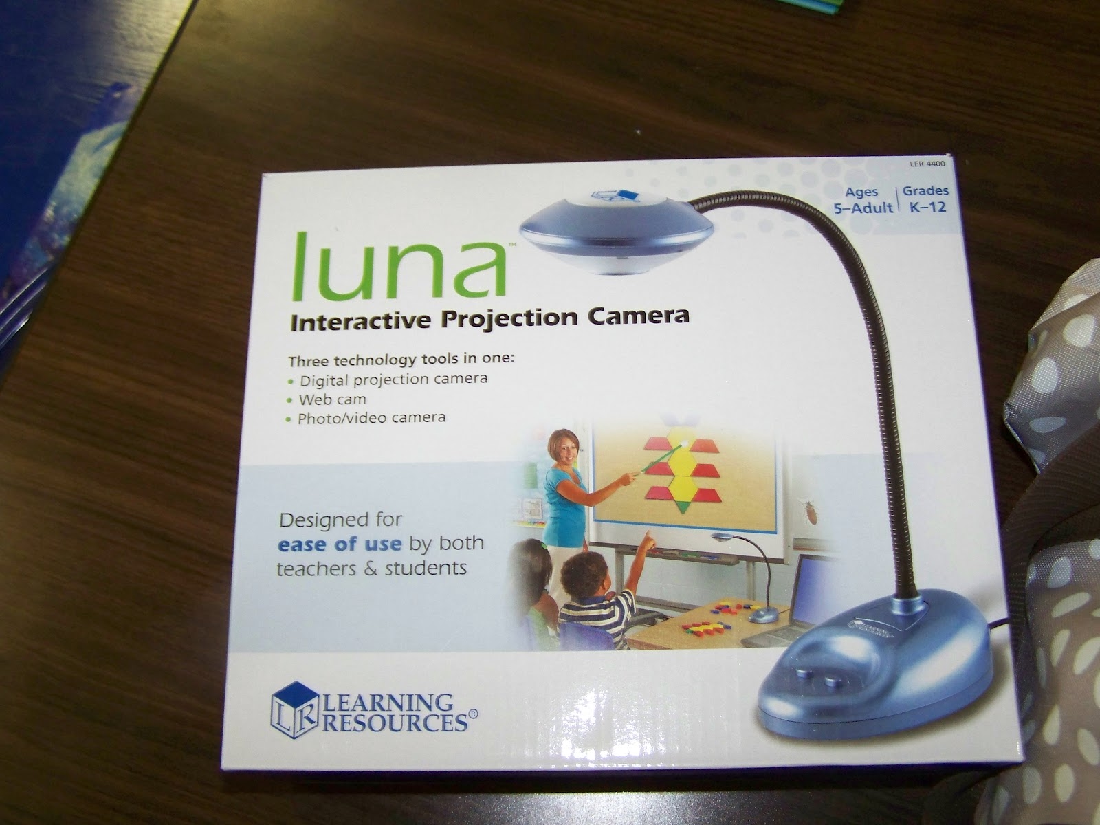Teach it With Class: Giveaway - Luna Projection Camera FREE