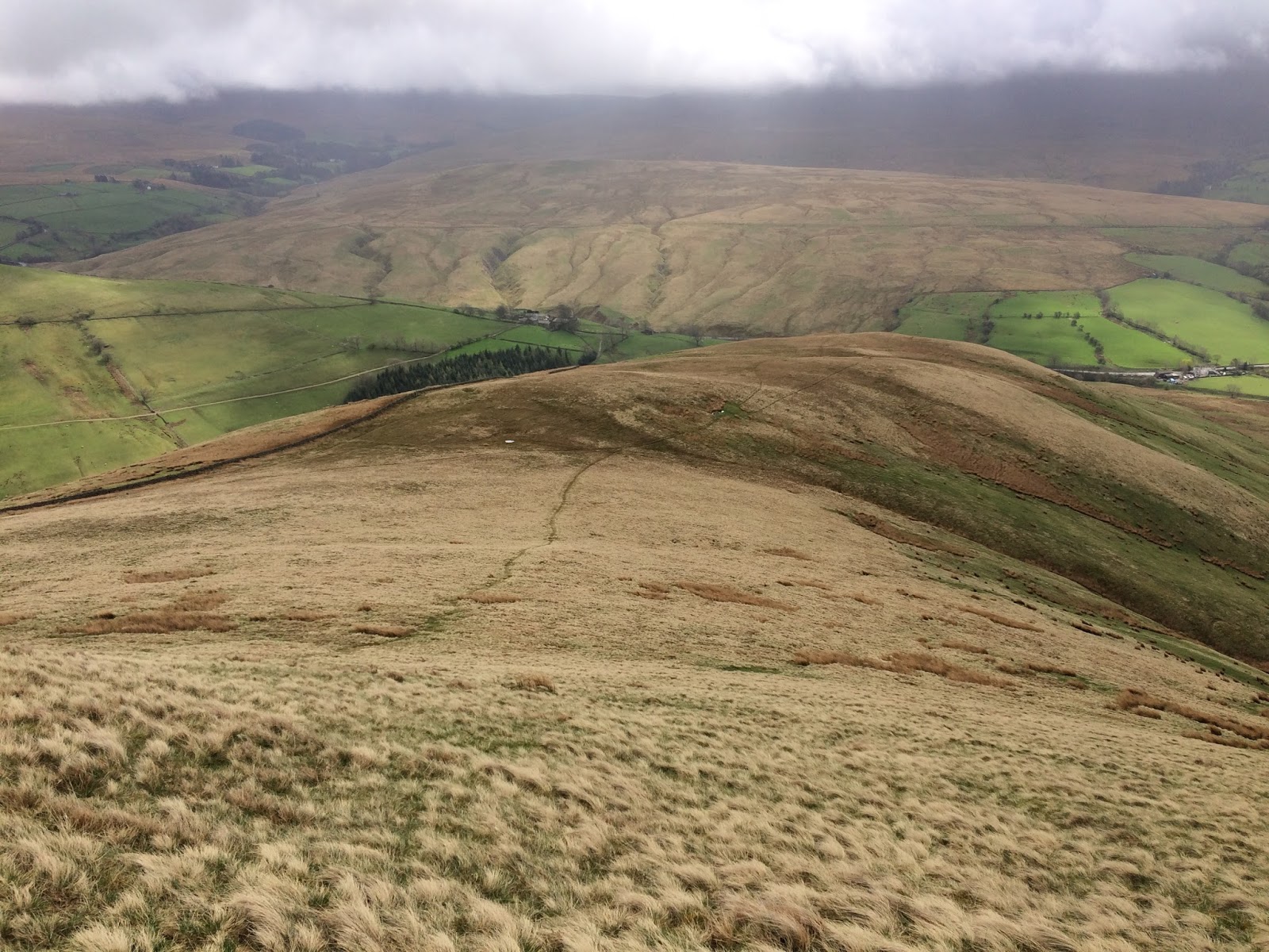 Yorkshire Dales mountains, fells & hills, by Mark Reid: Yarlside (639m)