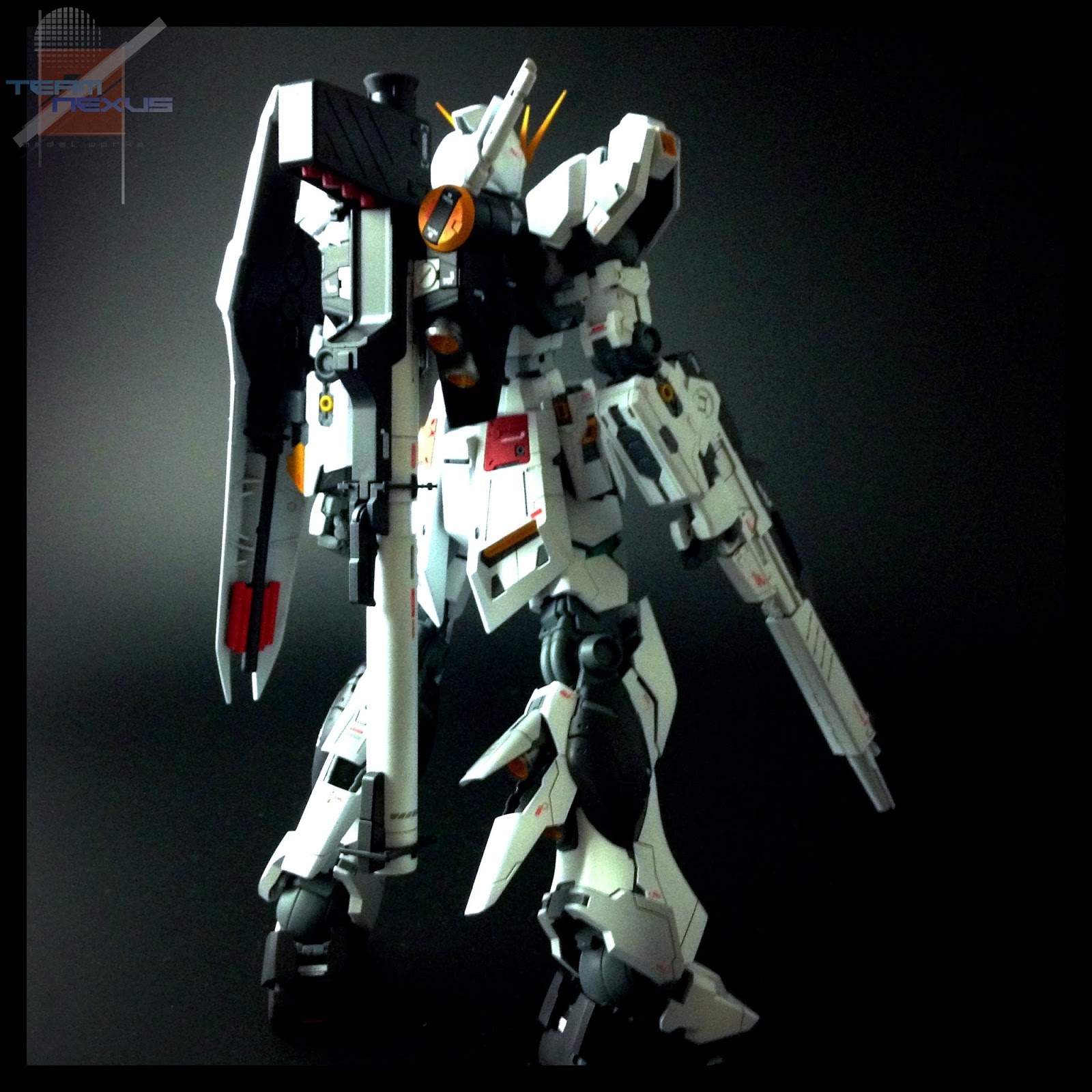MG 1/100 RX-93 Nu Gundam Ver Ka Custom Build