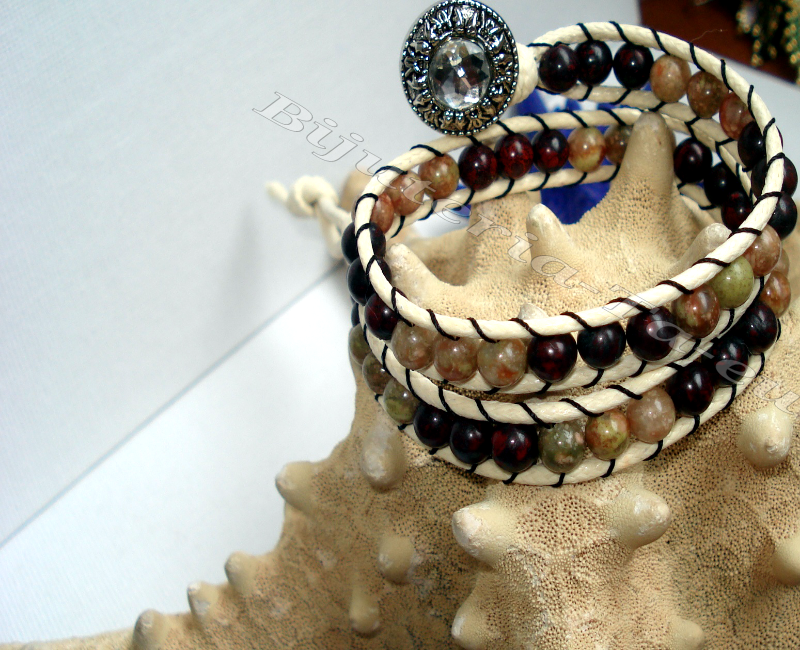 Bratara handmade cu pietre semipretioase tip Chan Luu | Handmade Atelier