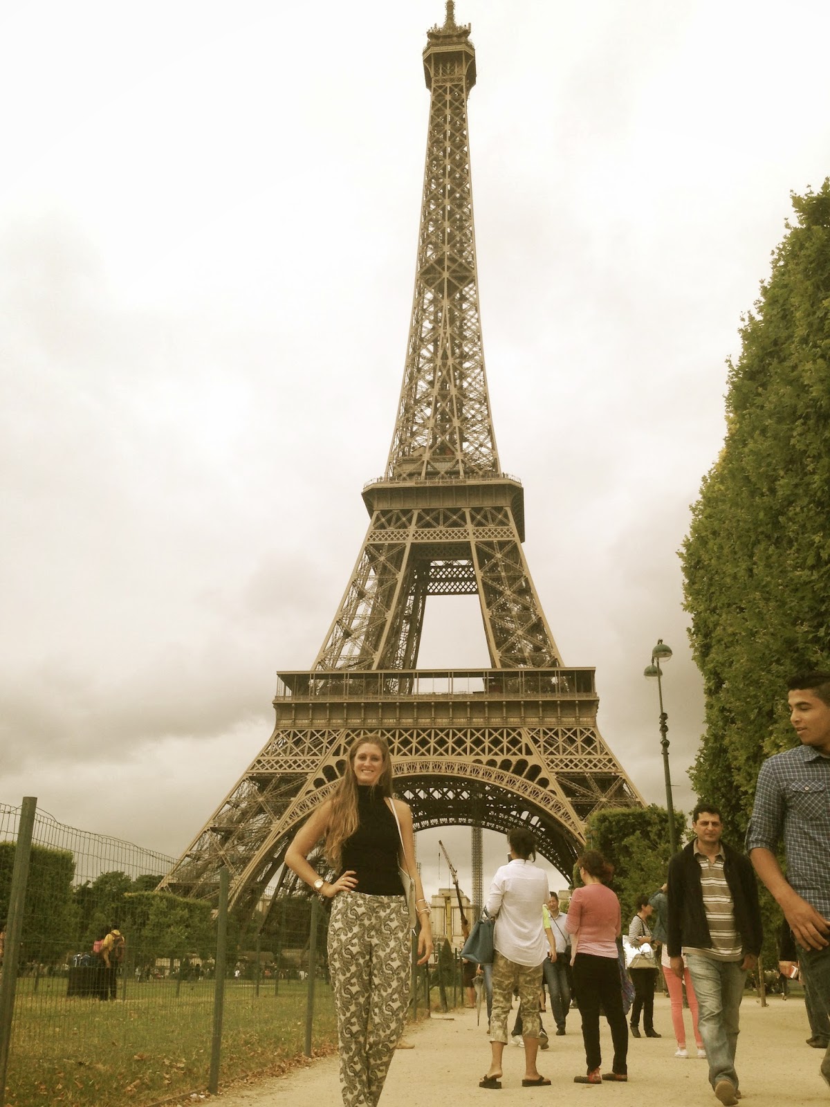 The Glam Giraffe: Paris Lookbook 7.5.14