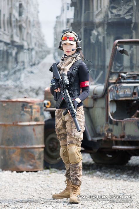 Amazing WTF Facts: Military girl • Women in the military • Army girl ...