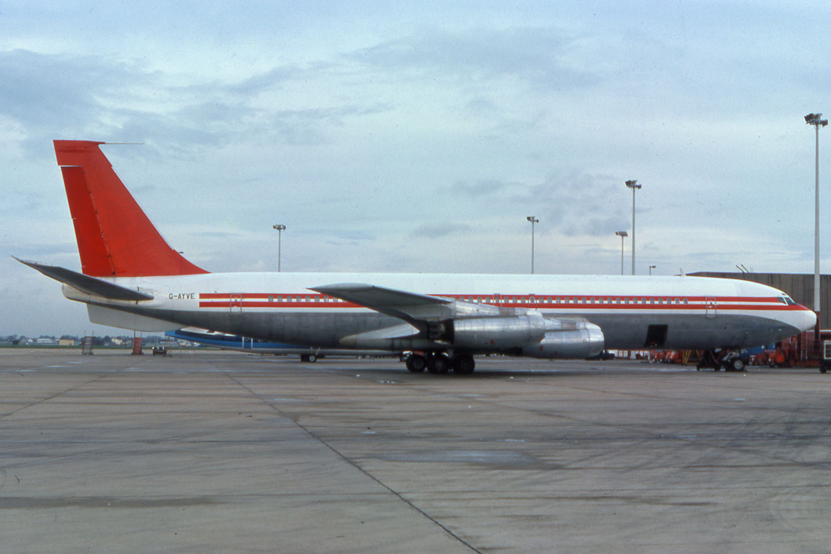 PlaneSpotters Slide-Collections: Kenya Airways B707 G-AYVE