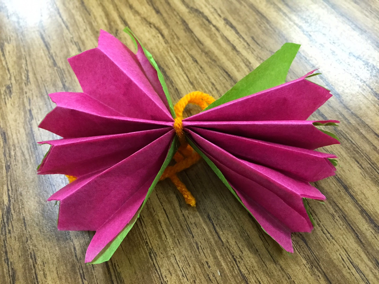 A Pretty Flower Craft | Adventures in Literacy Land