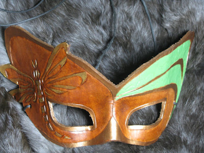 Foraging For Fab: Behind The Mask - Motley Mode Mondays