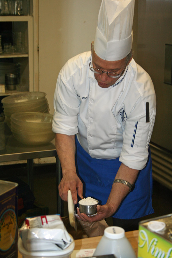 'Round the Chuckbox: Measuring flour