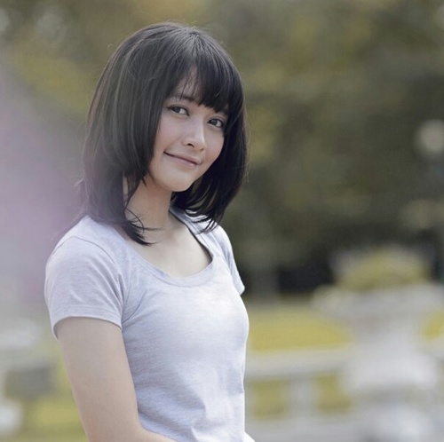 Biodata & Fakta : Devi Kinal Putri JKT48