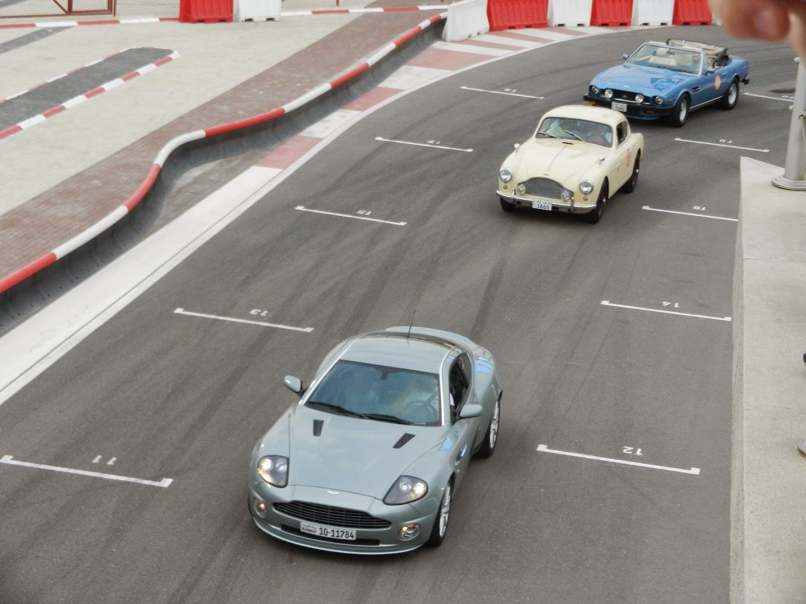 Kuweight 64: GREAT BRITISH AUTOMOTIVE SHOWCASE AT SIRBB CIRCUIT