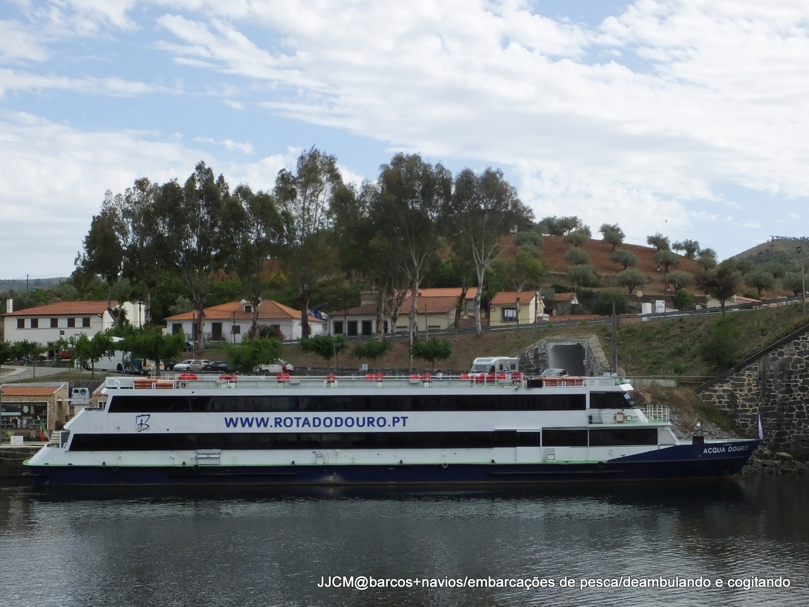 BARCOS+NAVIOS: UM PASSEIO NO RIO DOURO - ACQUA DOURO