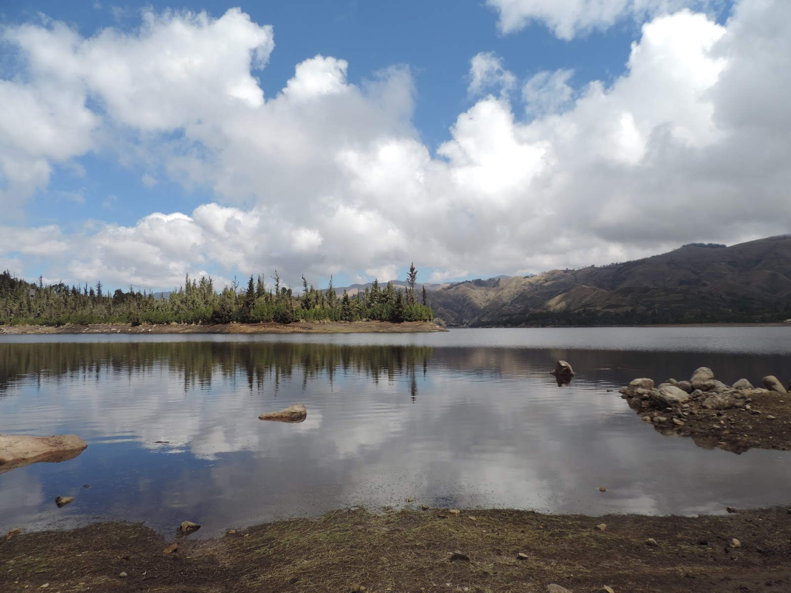 Mística laguna de Corani