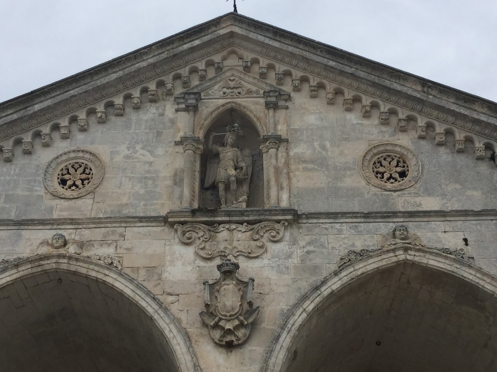 La vida en el muérdago: LA APARICIÓN EN EL MONTE GARGANO