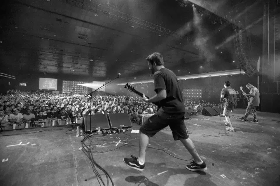 Anônimo . (rs): Phil anuncia a sua saída do Dead Fish!