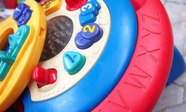 JuaiMurah: Fisher Price Intelli Table By Microsoft