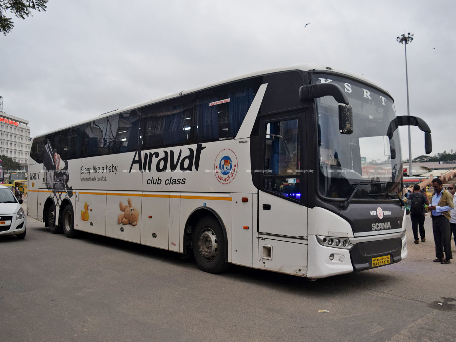 Thrissur to Bengaluru: Airavat Club Class Scania