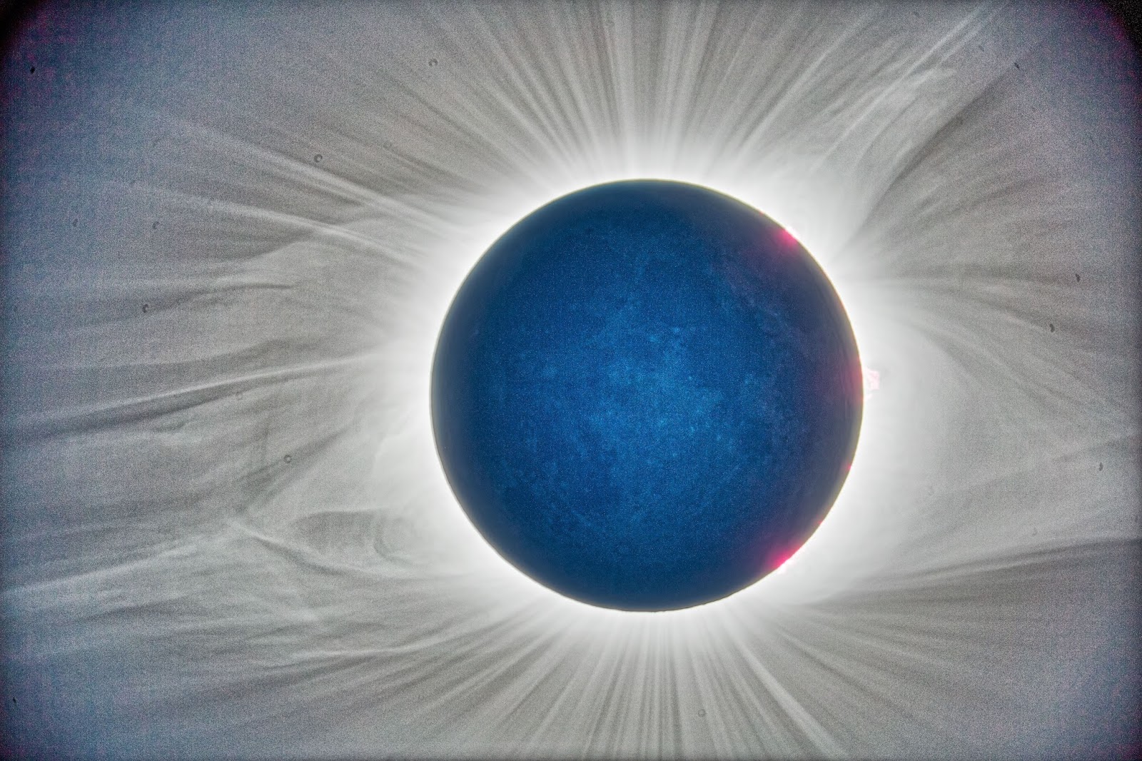 Pictures of my Universe: Total Eclipse, take 2 on HDR combines...