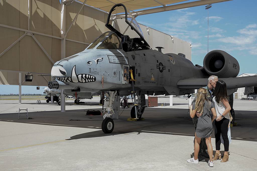 A-10 PILOT REACHES 5000 FLIGHT HOURS MILESTONE - Blog Before Flight ...