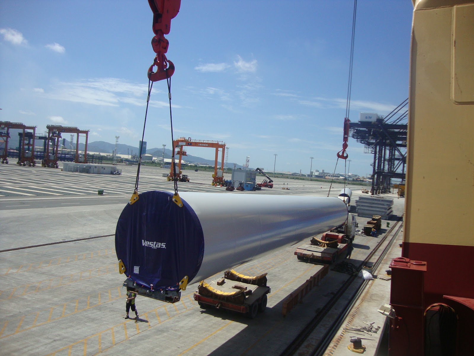 Loading Lashing Inspection: Loading/ Lashing Inspection for Super Cargo