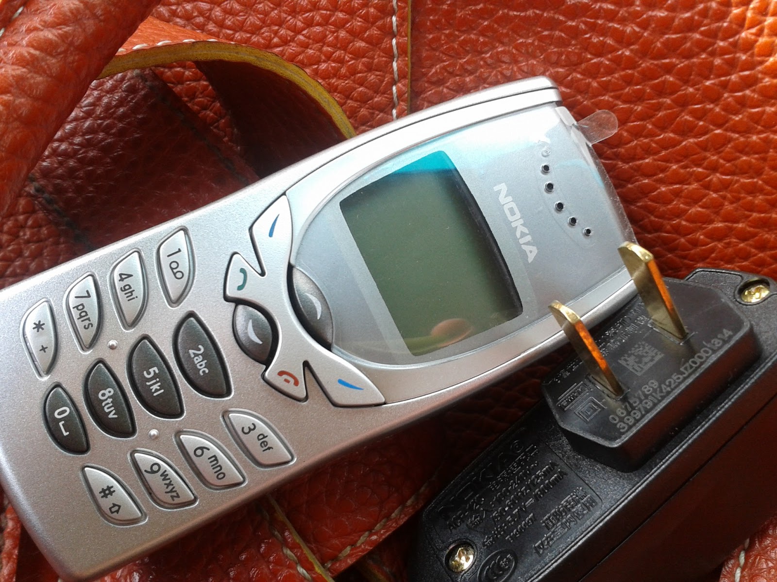 Handphone lagenda NOKIA BUTTERFLY dalam genggamanku - Airis-Arissa Luv ...