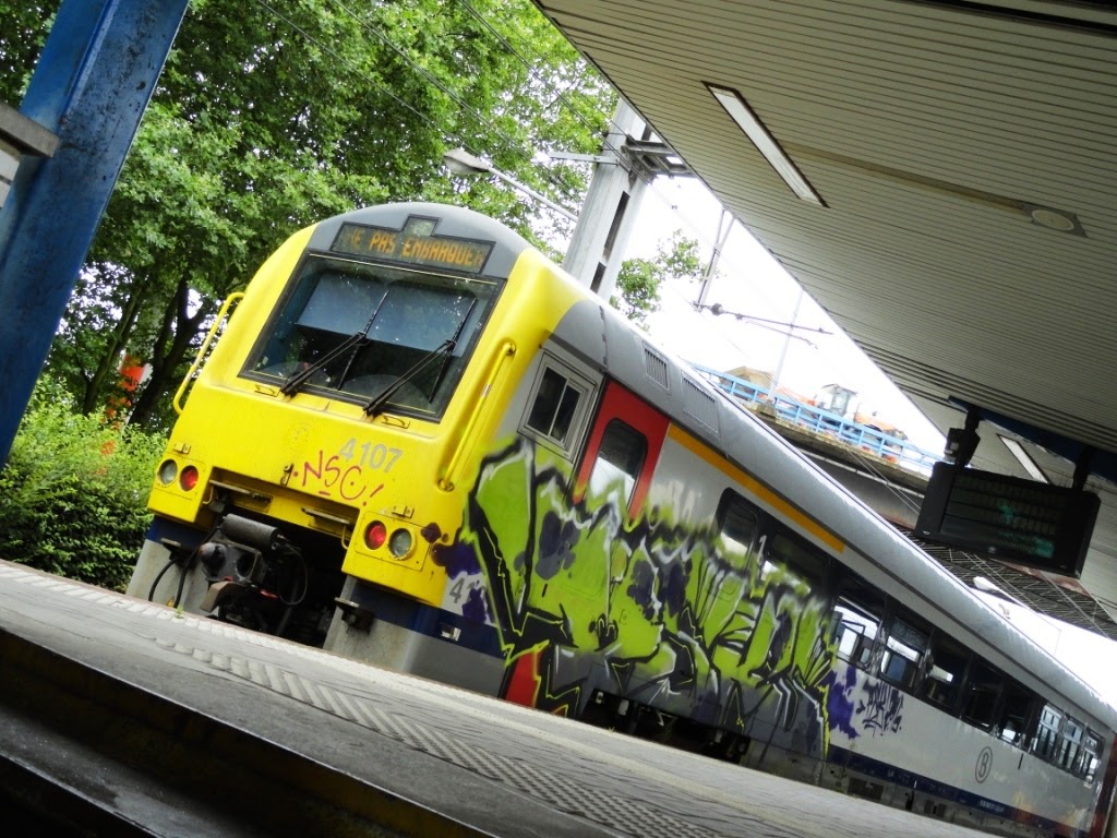 PSK SPECIAL 1/3 Art on Train