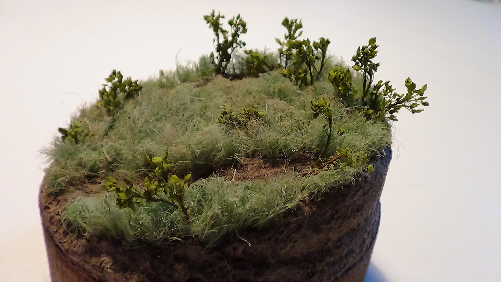 Size's military scale models: How to make grass in 1/35th scale?
