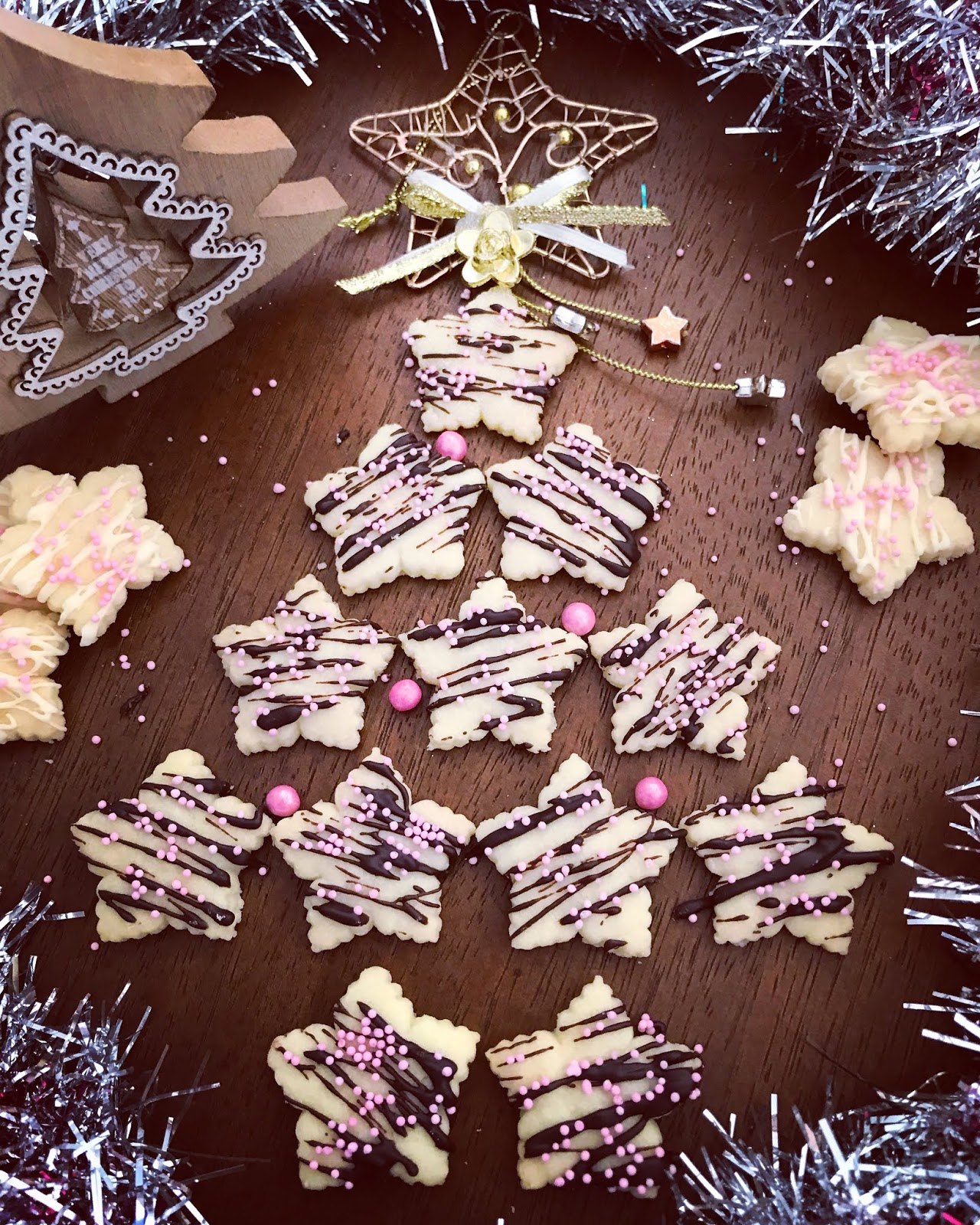 Festive Shortbread Cookies