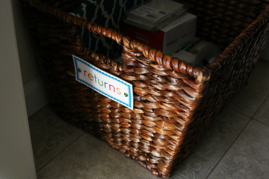 IHeart Organizing: Free Organizing, A Returns Basket and a Link Party!