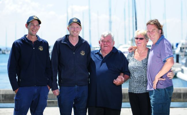 Kathryn's Report: Couple reunites with seaplane crash rescuers