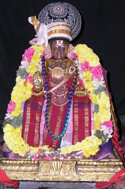 Hari Charanam: Bhagavad Gita Chapter 2 - Samkhya Yoga - Essence of ...