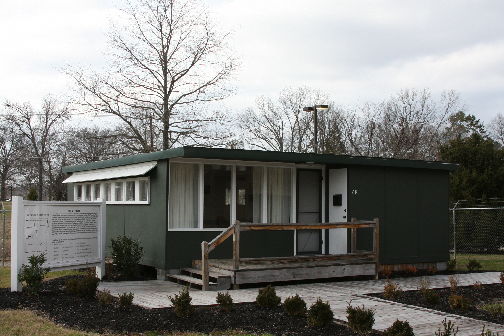 Wayfarin' Stranger: Flat-top houses