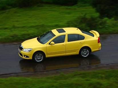 Car India Drive: Skoda Laura RS