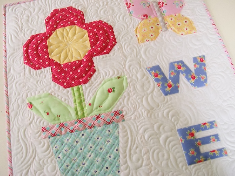 Podunk Pretties Quilting: Hello Spring! Free pattern and we have a WINNER!