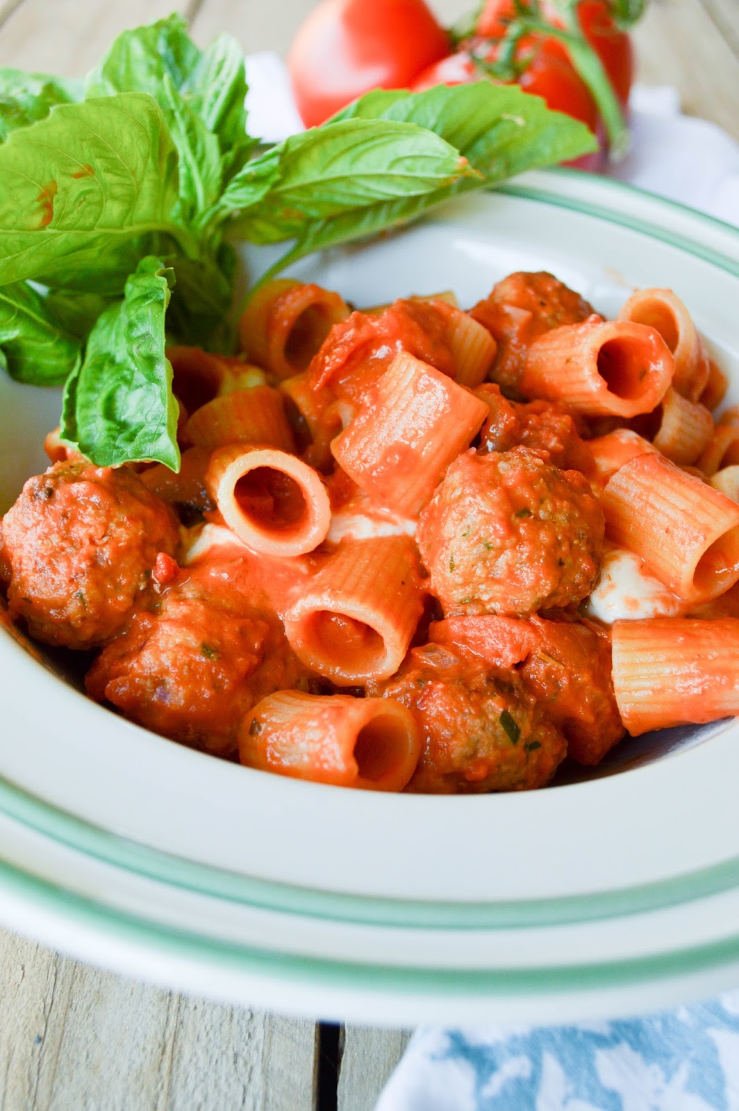 Hot Dog It's a Food Blog: Rigatoni with Mini Turkey Meatballs