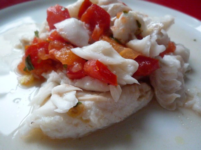Bolli's Kitchen: Merluchon aux tomates - Kleiner Seehecht mit Tomaten