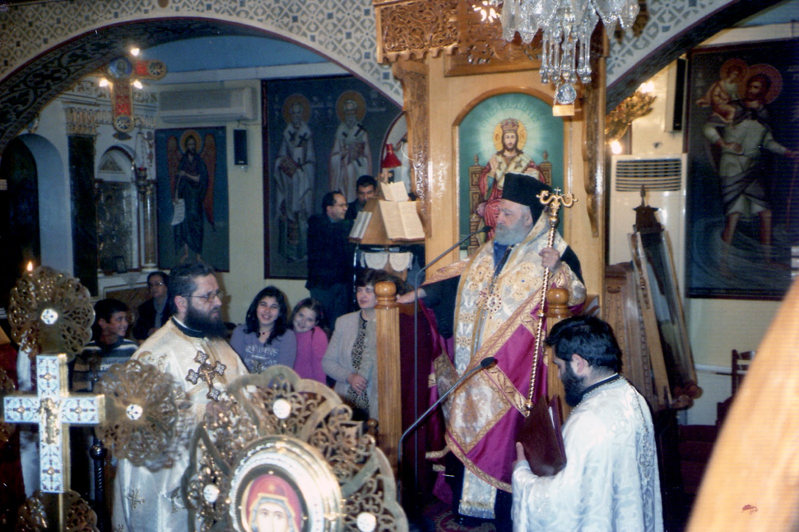 ΙΕΡΟΣ ΝΑΟΣ ΚΟΙΜΗΣΕΩΣ ΘΕΟΤΟΚΟΥ ΤΡΟΥΛΩΤΗΣ ΧΙΟΥ: ΛΑΤΡΕΥΤΙΚΕΣ ΣΥΝΑΞΕΙΣ